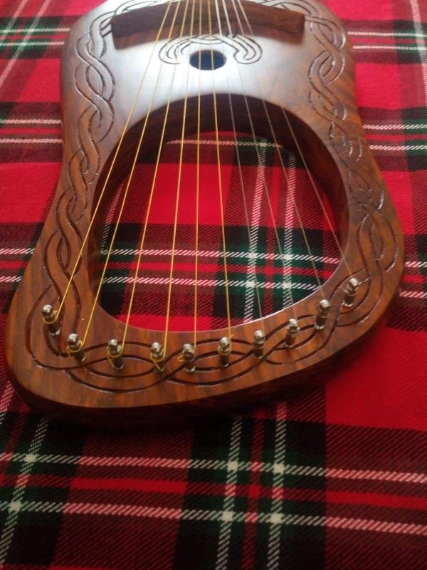 New Lyra Harp Rosewood With Metal String – Scottish Kilt