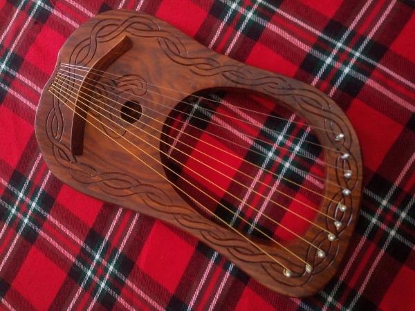 New Lyra Harp Rosewood With Metal String – Scottish Kilt